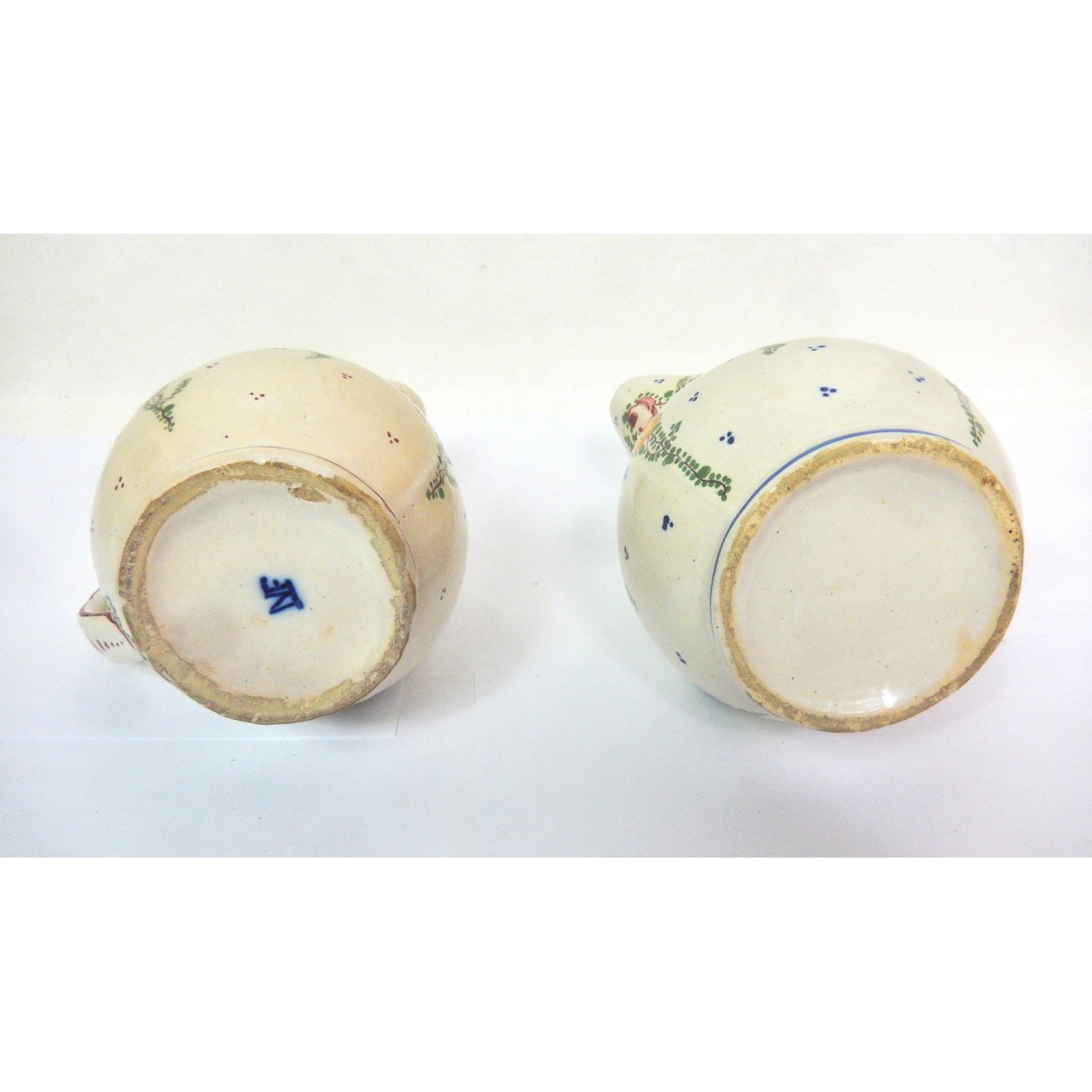 LOT 2 PICHETS ANCIENS EN FAÏENCE DECOR FLEURI